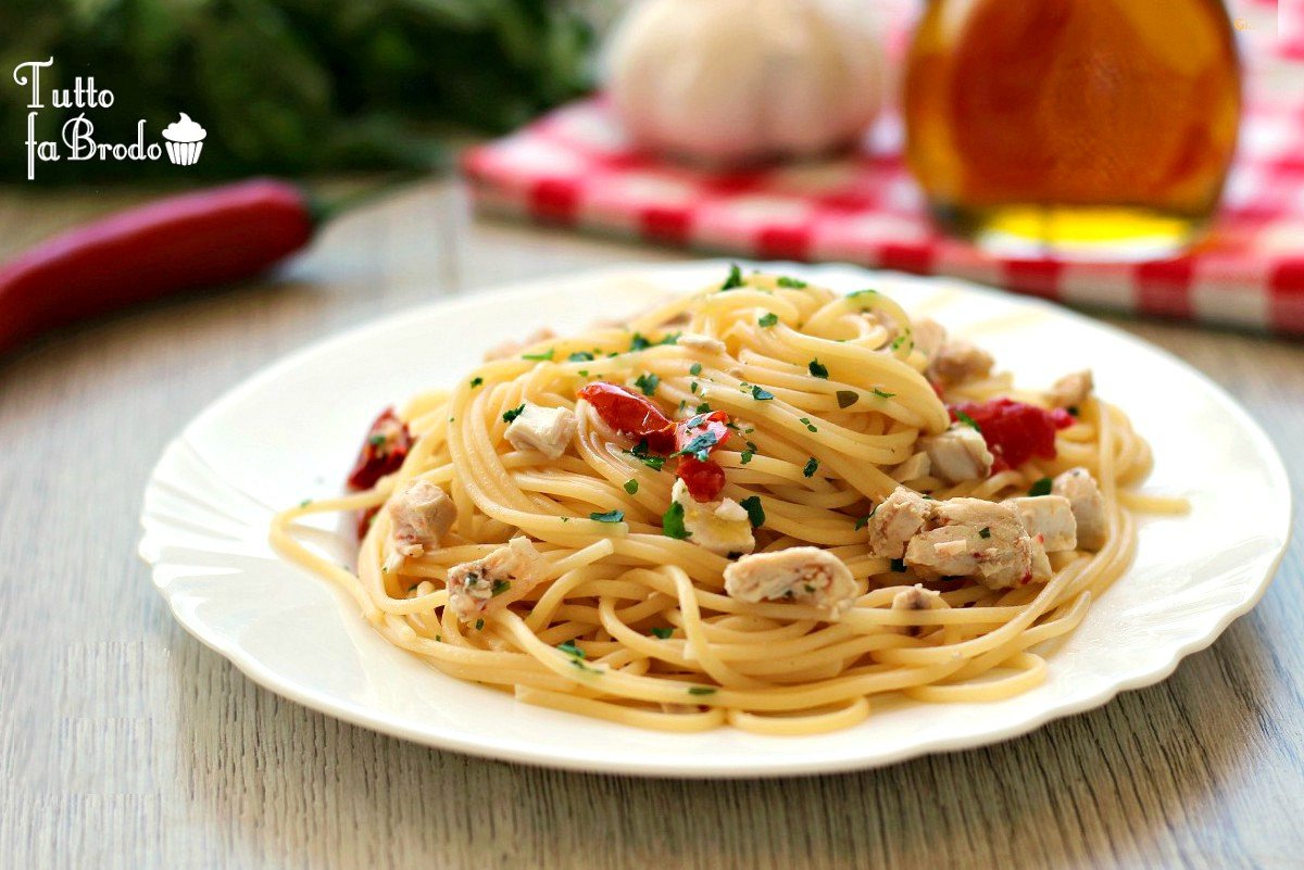 PASTA CON PESCE SPADA primo piatto semplice - Tutto fa Brodo in Cucina