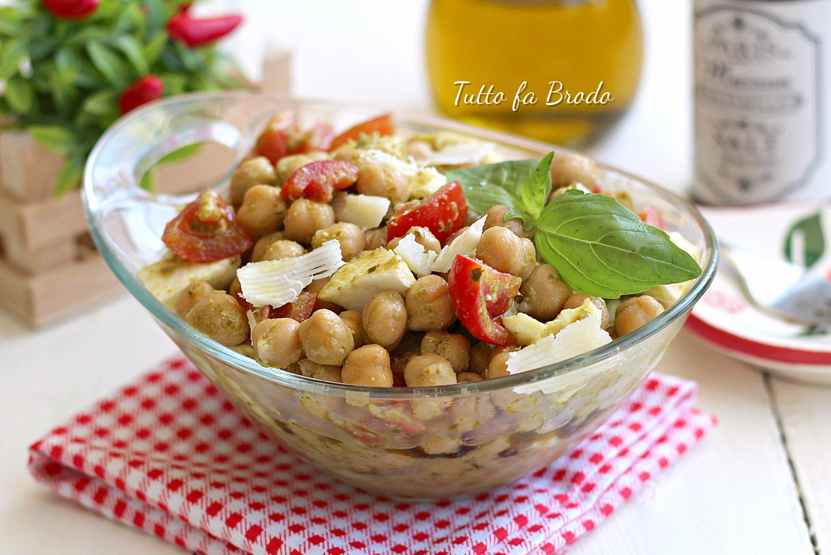 INSALATA DI CECI AL PESTO E GRANA - Tutto fa Brodo in Cucina