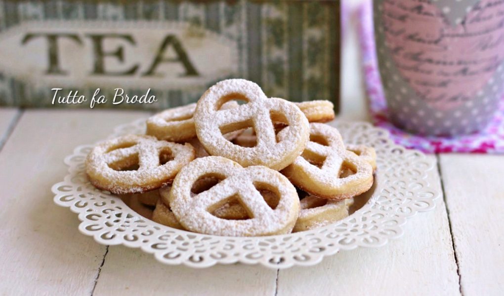 BISCOTTI PASTICCINI DA TE' al burro - Tutto fa Brodo in Cucina