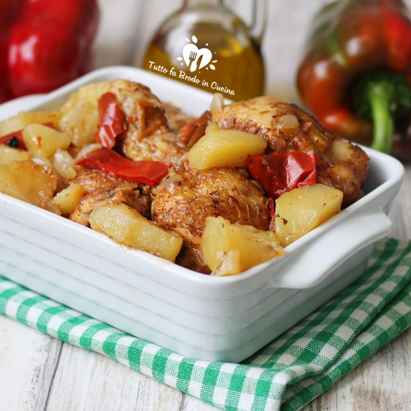 COSCE DI POLLO CON PATATE E PEPERONI in umido - Tutto fa Brodo in Cucina